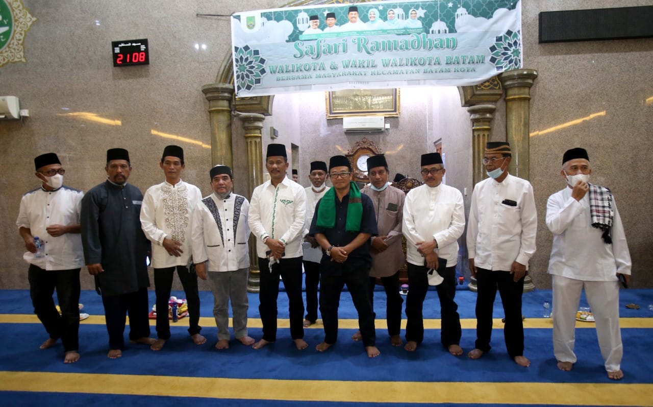 Safari Ramadan di Masjid Baitul Amal, Rudi Ajak Masyarakat Bersatu ... Safari Ramadan di Masjid Baitul Amal, Rudi Ajak Masyarakat Bersatu ...