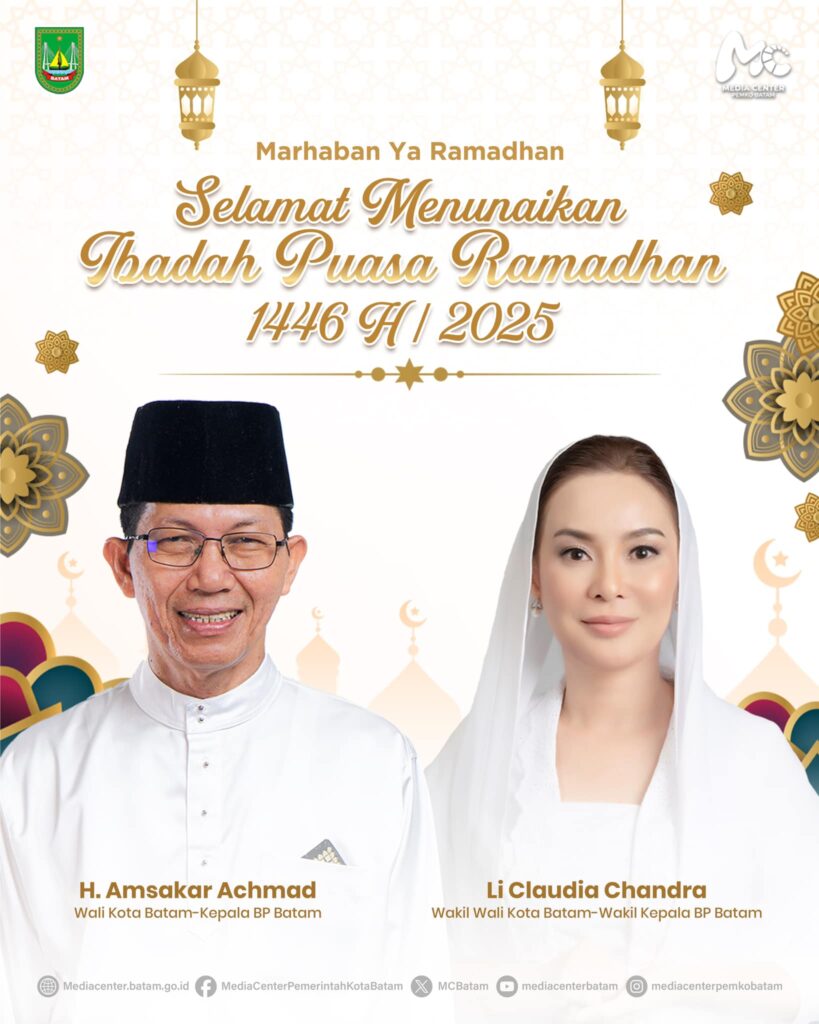 Wali Kota dan Wakil Wali Kota Batam, H. Amsakar Achmad dan Li Claudia Chandra, mengucapkan ...